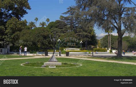 Beverly Gardens Park Image And Photo Free Trial Bigstock