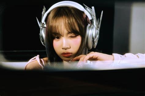 Weverse Le Sserafim Image Perfect Night Kim Chaewon