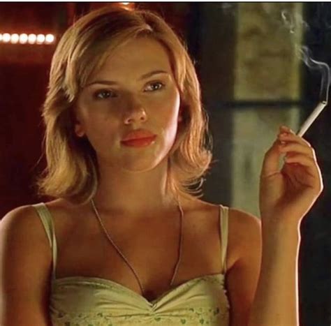 Scarlett Johanson Smoking Pic