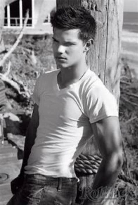 Jacob Wearing Team Edward Shirt Taylor Lautner Muscles Taylor