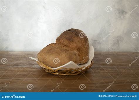 Pan De Altamura Altamura Apulia Italy Foto De Archivo Imagen De Cena Sano 237741718