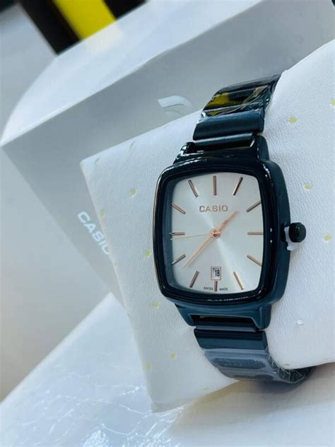 Casio Square Bg Ton Univers