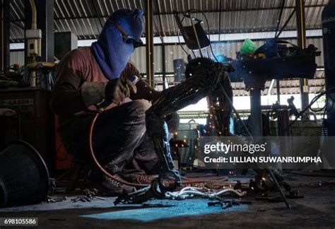 Predator Franchise Photos And Premium High Res Pictures Getty Images