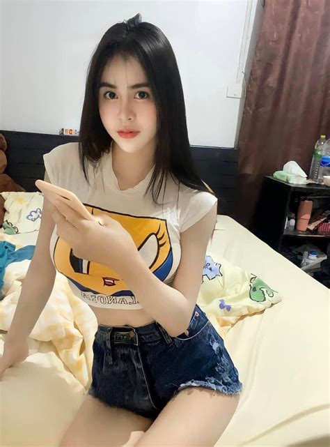 แชร์คลิป ทักทายยามเช้าน๊า น้องฟิล์ม Nirawan Tumchim