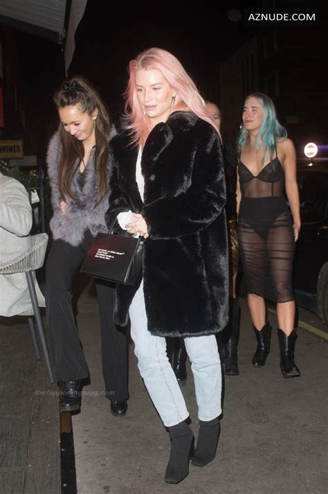 Lottie Moss And Friends Enjoying A Night Out At Xier Restaurant In