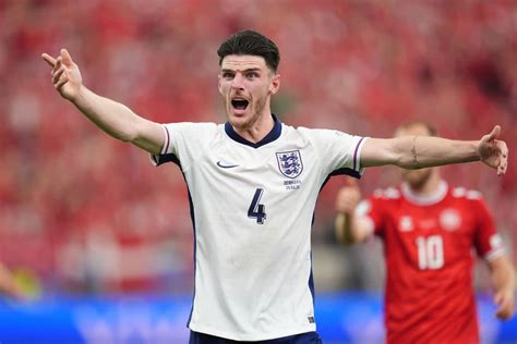 England Declan Rice Says Desperation To Bring Football Home Is Affecting Players Aol