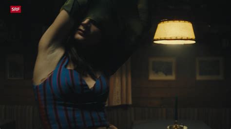 Nude Video Celebs Julia Rosa Peer Sexy School Of Champions S01e04