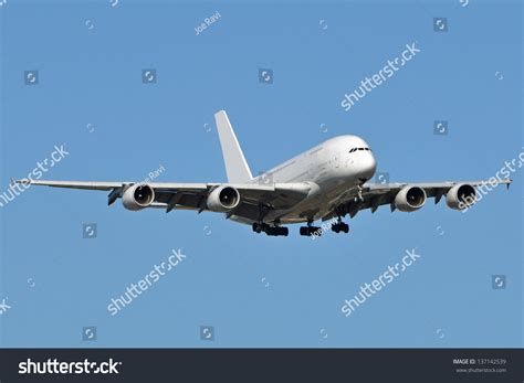 Airbus A380 Landing