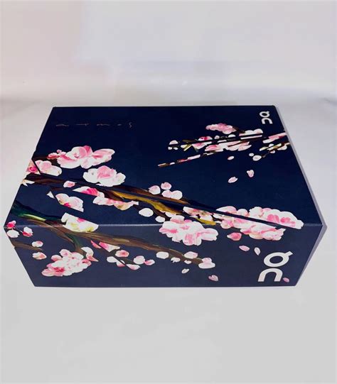 On X Atmos Cloudmonster Void “yozakura”が国内4月19日よりatmosconで200足限定先行発売。一般リリースは4月24日から。 Up To Date