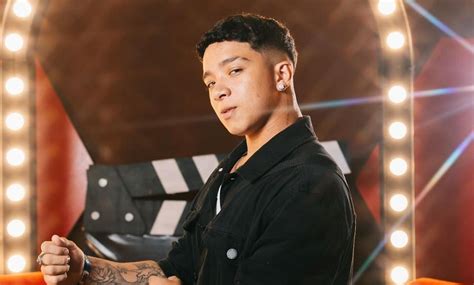 Vídeo Do Influencer Pakau Beijando Outro Rapaz Viraliza Na Web Veja