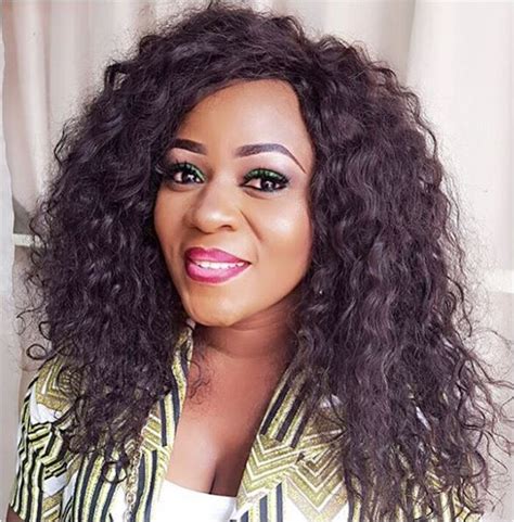 Photo Actress Liz Da Silva Spotted With A Séx Toy In Public