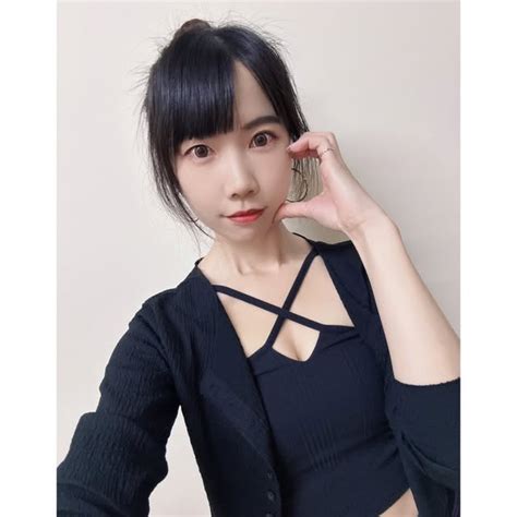 Chun Ya • Threads Say More