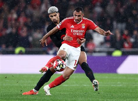 Late Raphinha Strike Earns Barca 5 4 Win At Benfica And Last 16 Spot