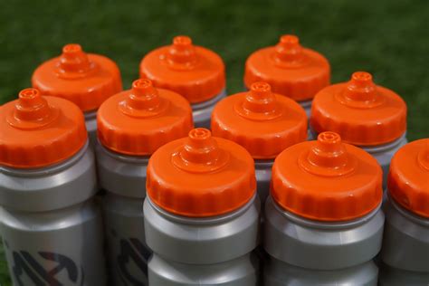 10 Water Bottles With Carrier Stadia Sports