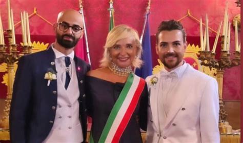 Valerio Scanu Ha Sposato Luigi Calcara La Data Delle Nozze Ha Un