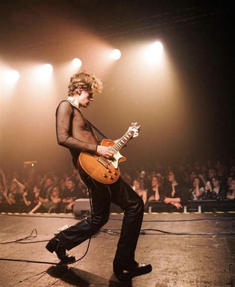 📍london Uk 📸 Kelsi Luck R Palewaves