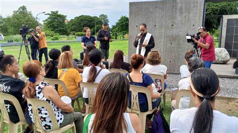 Remains Of Ejk Victims Moved To Memorial Site In Caloocan Support Intensifies Roman Catholic