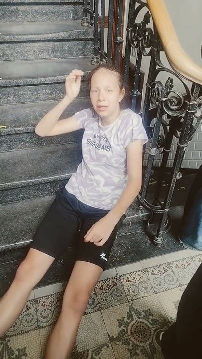 Yana Himschoot Youtube