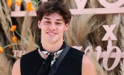 Noah Beck Net Worth Early Life Career