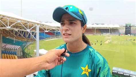 قومی ویمن بیٹر سدرہ امین ایک اوور ریکاڈ کے قریب