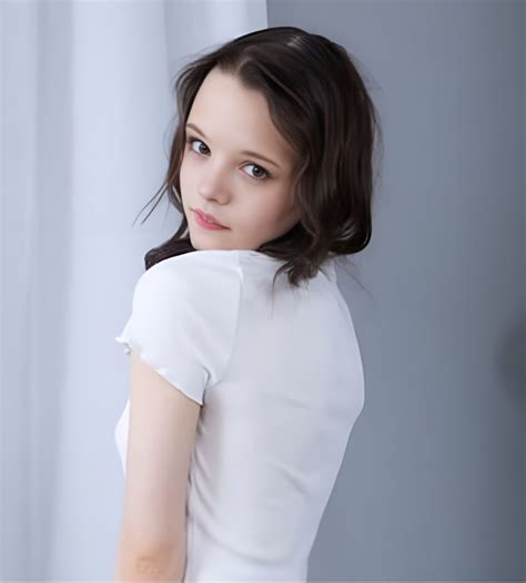 Dakota Doll Model Age Wiki Biography Height Photos Family More