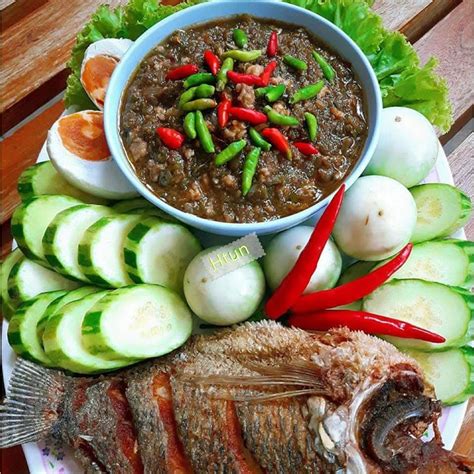 စြဲၿငိဟင္းခ်က္နည္းမ်ား တ႐ုတ္ထမင္းေၾကာ္ ၃ ပြဲ ၄ ပြဲစာအတြက္ တ