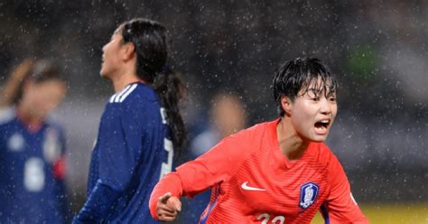 포토 동점골 넣고 환호하는 한채린