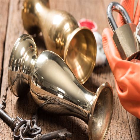 How To Paint Brass A Guide To Painting Over Brass Metal With Spray