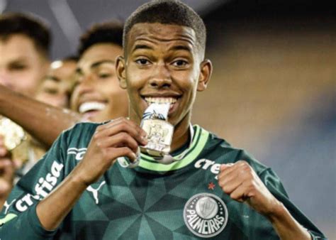 آنالیز مسینیو،ابر استعداد برزیلی طرفداری