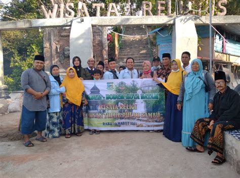 Warga Demak Batam Wisata Religi Ke Sunan Thulub
