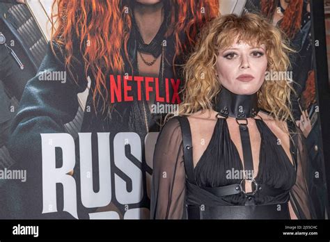 New York Us 19 Apr 2022 Natasha Lyonne Attends Netflixs Russian
