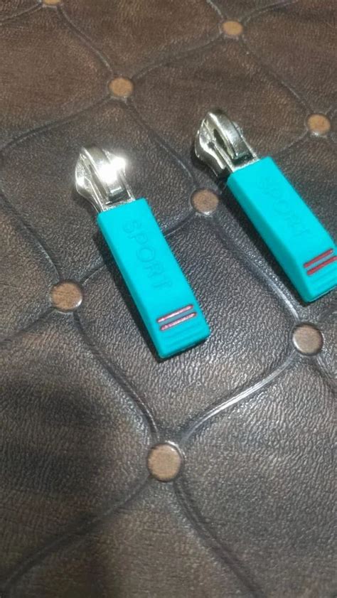 Silver Zinc Alloy Auto Lock Slider Sizedimension 5 And 7 At ₹ 2piece