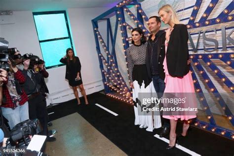 7000 Morena Baccarin Photos And High Res Pictures Getty Images