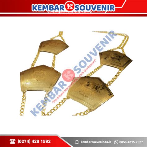 Kalung Rektor Medali Senat Harga Plakat Akrilik Kaca Kayu Dan Marmer Murah