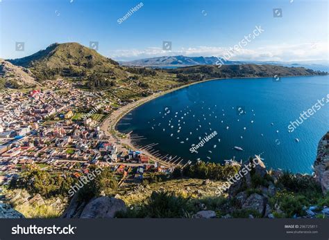 Copacabana Bolivia Imágenes Fotos De Stock Y Vectores Shutterstock