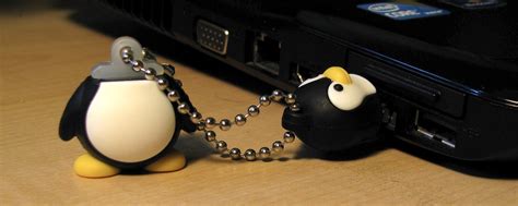 running linux from a usb drive as a virtual machine or bootable disk
