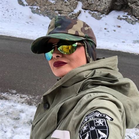 تصاویر بیوگرافی و عکس های شخصی ژینا کلانتری؛ نامزد سابق شادمهر عقیلی