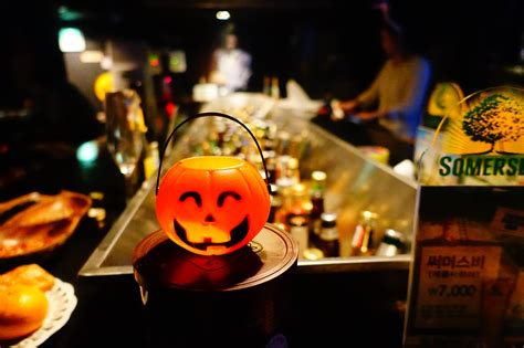 스칼렛 바 Scarlet Bar 구의동 사회적거리두기 25단계 끝 스칼렛은 오늘부터 정상영업을 시작합니다 2주동안 일찍 오셨지만 21시에 마감을 해야했던