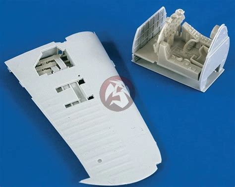 Verlinden 132 F4u 4 Corsair Cockpit And Gun Improvement Set For