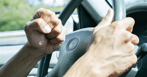 Avoid Aggressive Driving Prevent Road Rage And Crashes