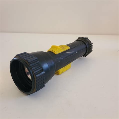 Vintage Circa 1973 Sonca Flashlight Takes 2 D Cells Not Included Metal
