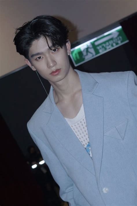 Pin On Thomaskong Good Looking Men How To Look Better Actors