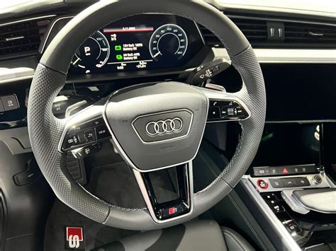 Технічні дані автомобіля Audi Sq8 E Tron Sportback Automoli