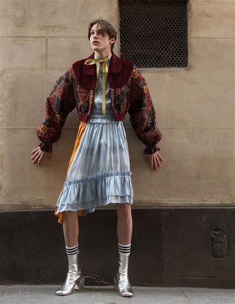 67 Men In Dresses Ideas Men Dress Men Wearing Skirts Gender Fluid