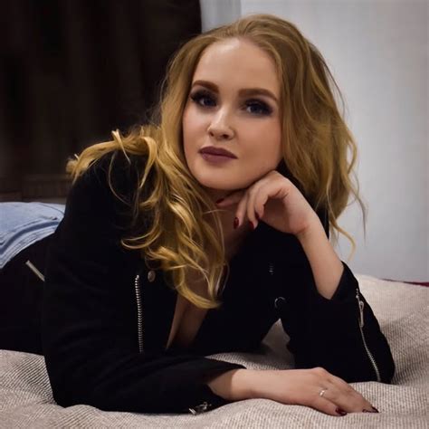 Тут еще кто то есть😅