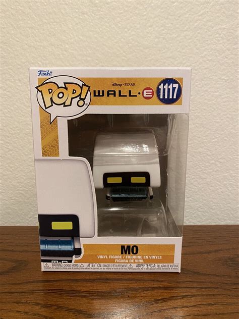 Funko Pop Disney Pixar Wall E Mo 1117 Vinyl Figure Collectible Ebay