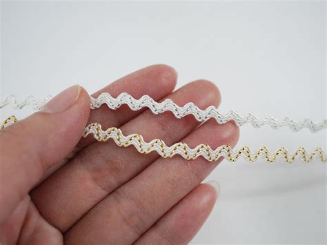 5 Yards Off White Tiny Rick Rack With Silvergold Metallic Tiny Rick