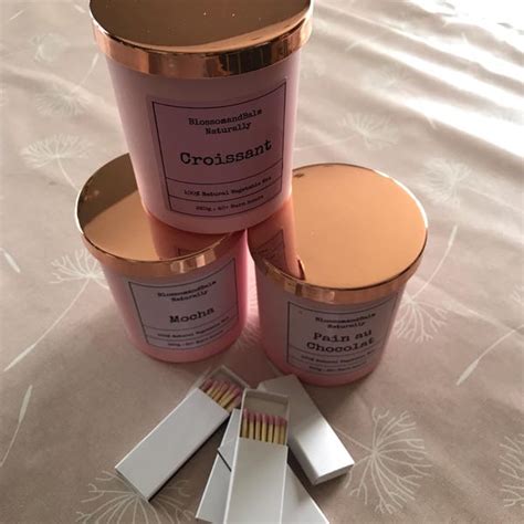 102550100 Plain White Tiny Matchboxes Striker From One Side Wooden Matches Inside