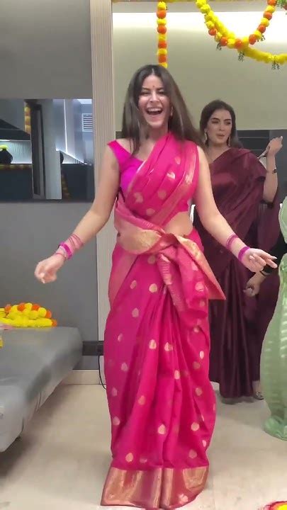 Chammak Challo Viral Pink Saree Shahrukh Khan Reels Chammak Challodance Cover