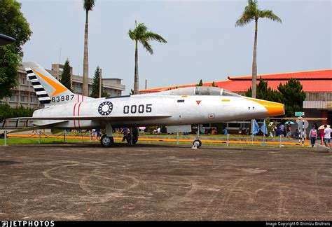 0005 North American F 100a Super Sabre Taiwan Air Force Shimizu